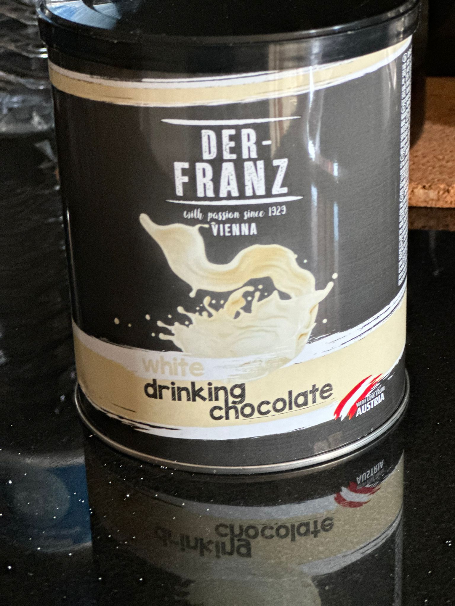 "Der-Franz" - Chocolate branco na caneca - Coisas Boas em Alta